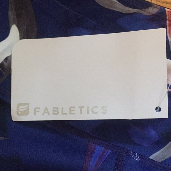 Fabletics | Pants & Jumpsuits | Nwt Fabletic Capri Pant Really Cute ...